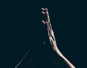 17 Sleep friendly ways to pass the time when bored in bed at night